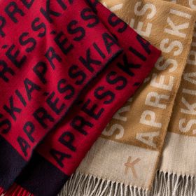 Après Ski Italian Throw Blanket | Mark and Graham
