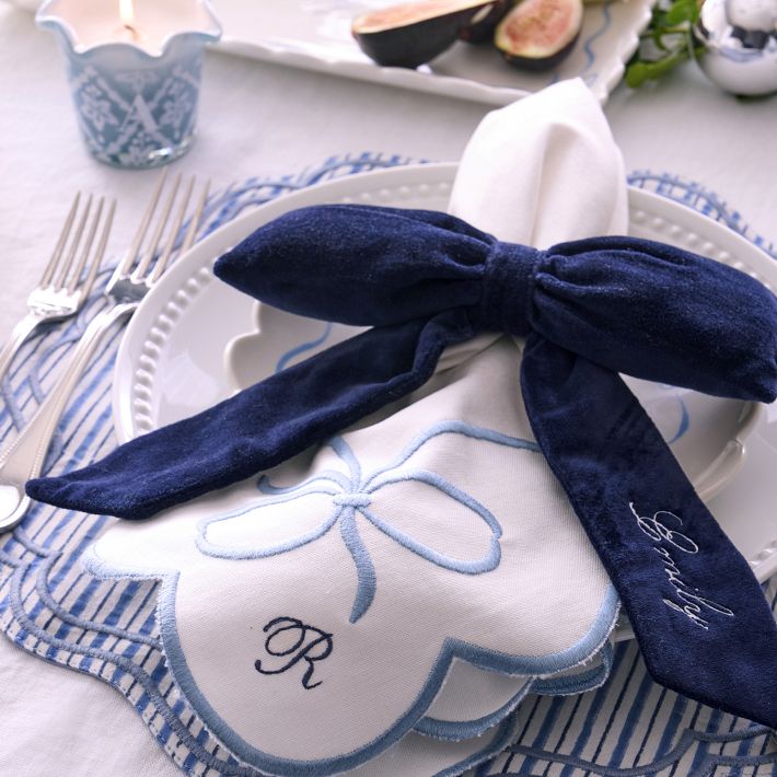 Embroidered Bow Dinner Napkins, Set of 4 | Mark and Graham